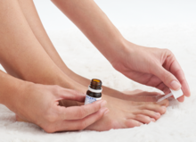 Applying Nail Lacquer Correctly with Our Kit - Loceryl AU